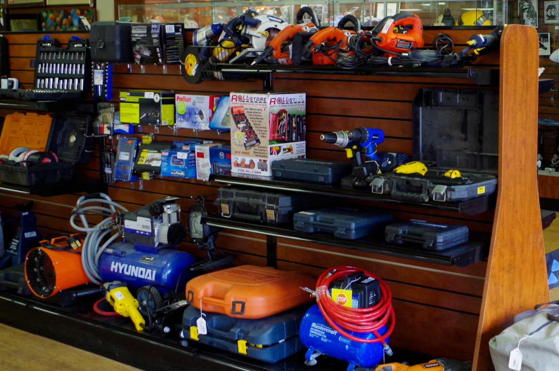 We buy, sell and trade tools - Evergreen Traders